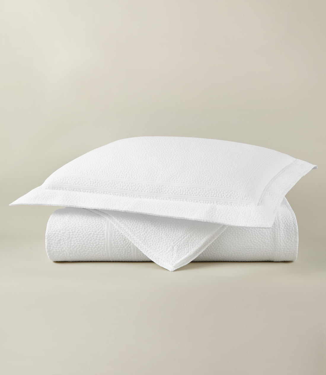 Montauk Matelassé Coverlet Bedding | Peacock Alley